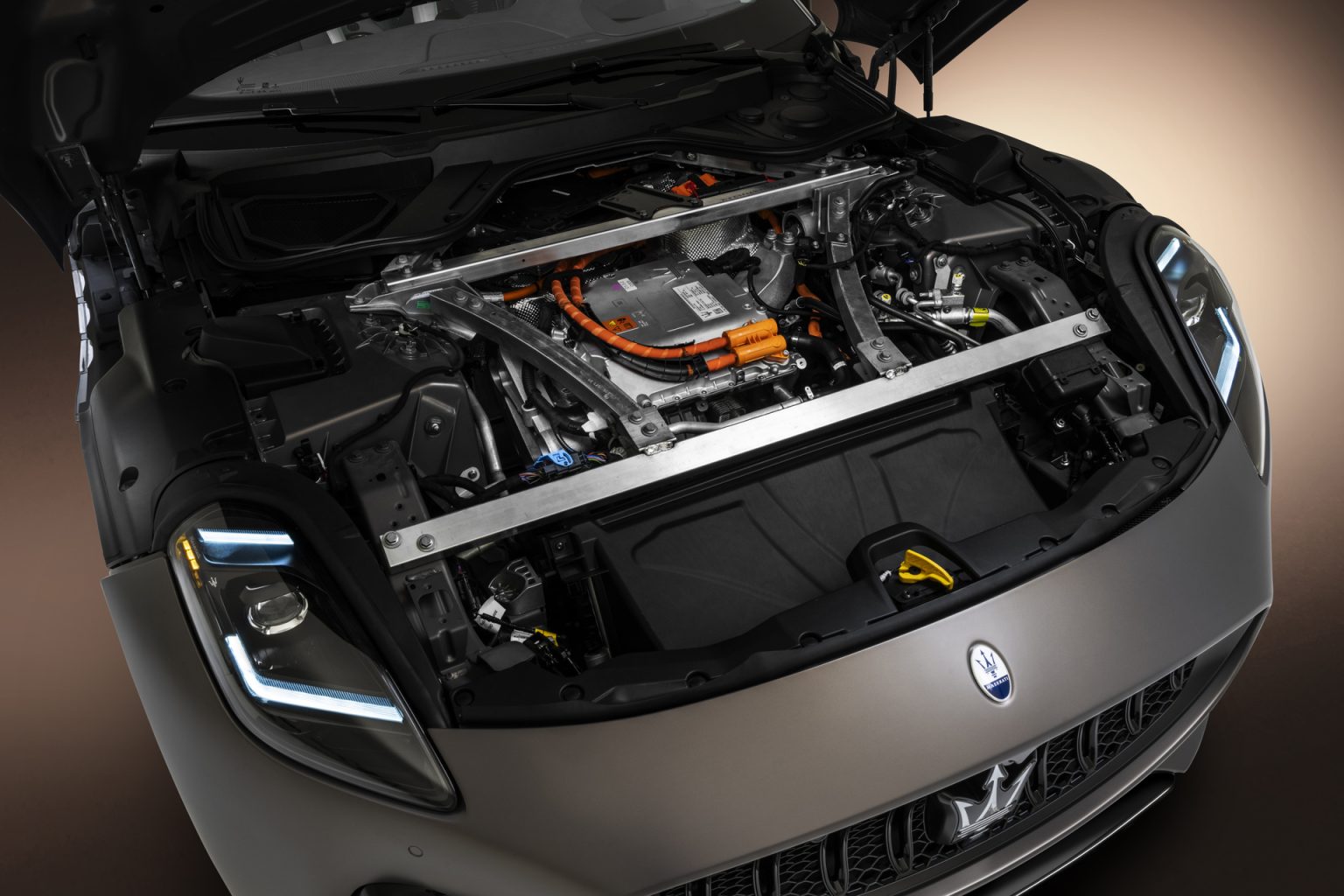 Maserati presents GranTurismo Folgore, the trident brand's first ...