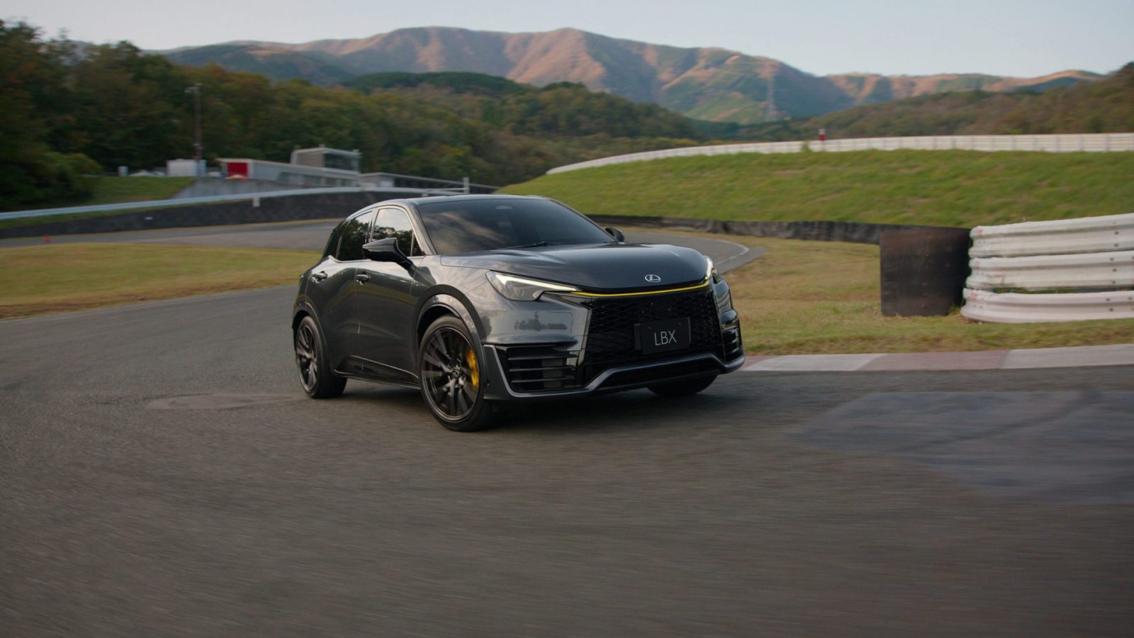 Lexus presentó en Tokio al espectacular LBX Morizo RR