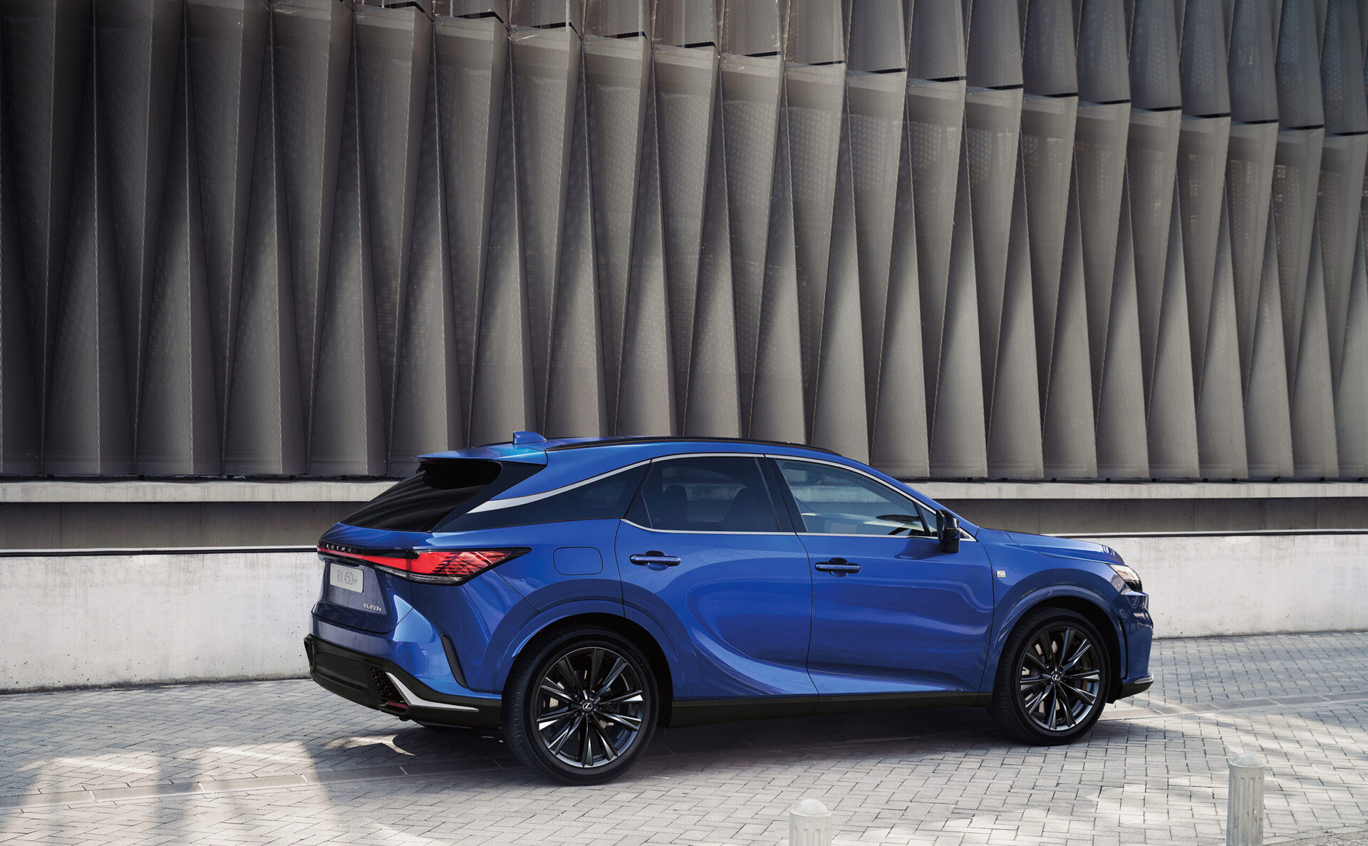 Lexus presenta el acabado ‘F Design’ en su modelo RX 450h+ híbrido ...