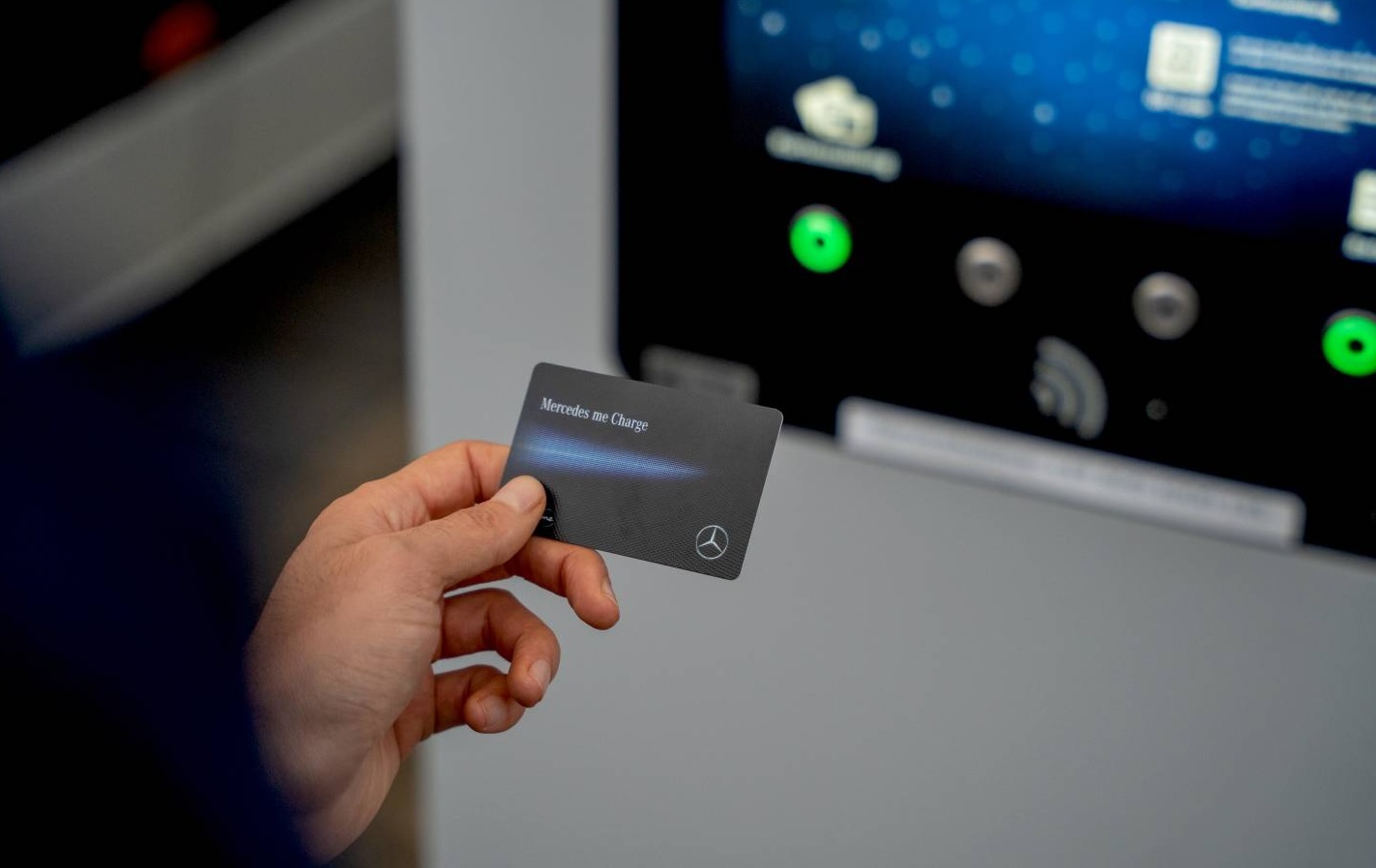 Mercedes me Charge ya permite acceder a más de un millón y medio de ...