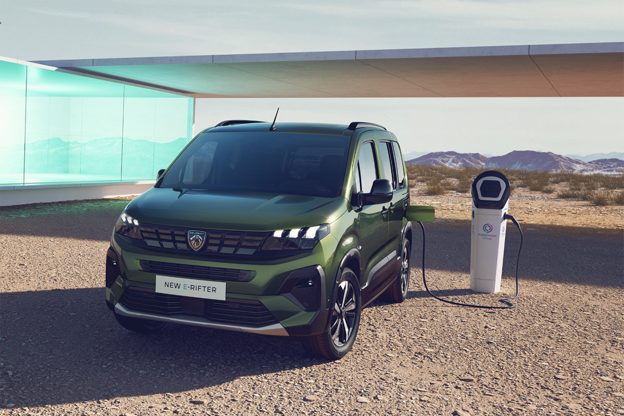 The renewed Peugeot Rifter from €30.000 includes petrol, diesel and 100 ...