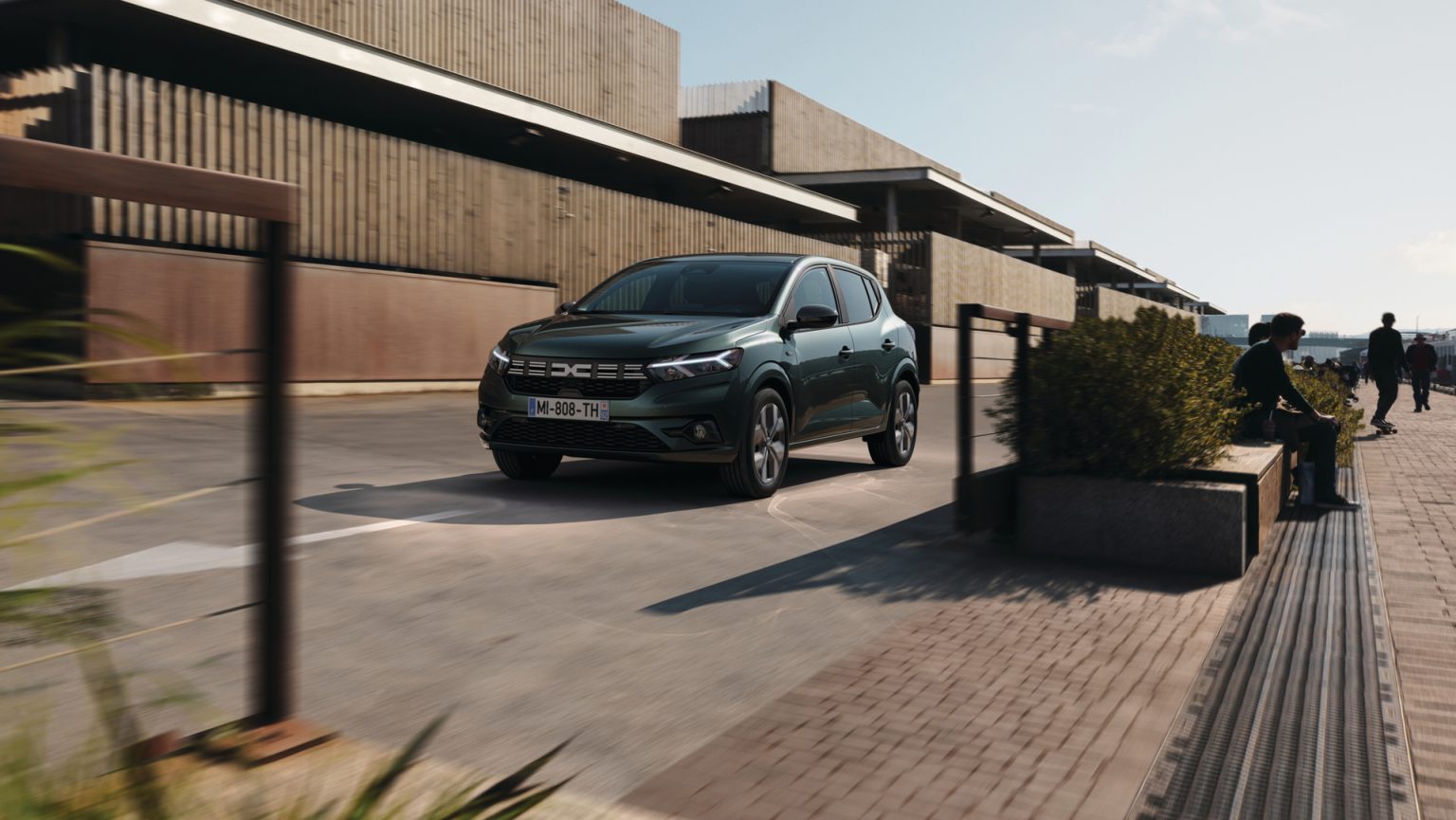 A Dacia Sandero Hybrid 140, az a motor, amely hiányzott ahhoz, hogy ...