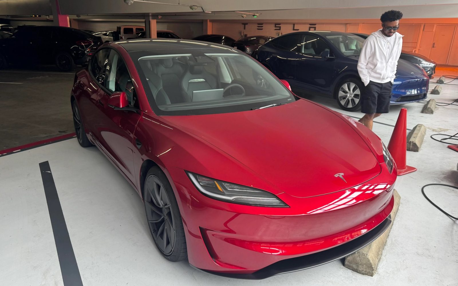 El nuevo Tesla Model 3 Performance se deja ver con todo lujo de ...