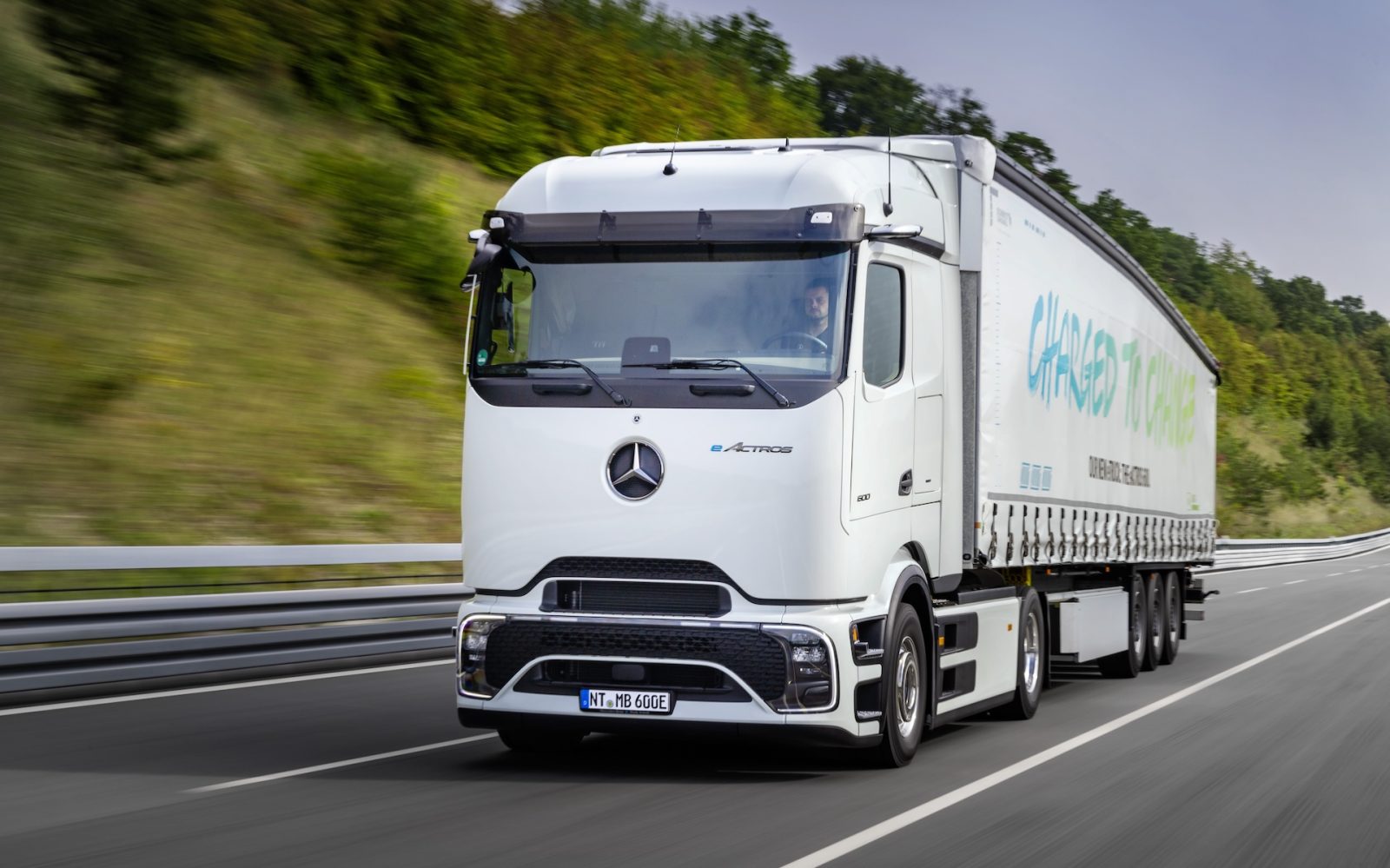 Mercedes-Benz wird diesen Sommer mit dem eActros 600 durch Europa ...