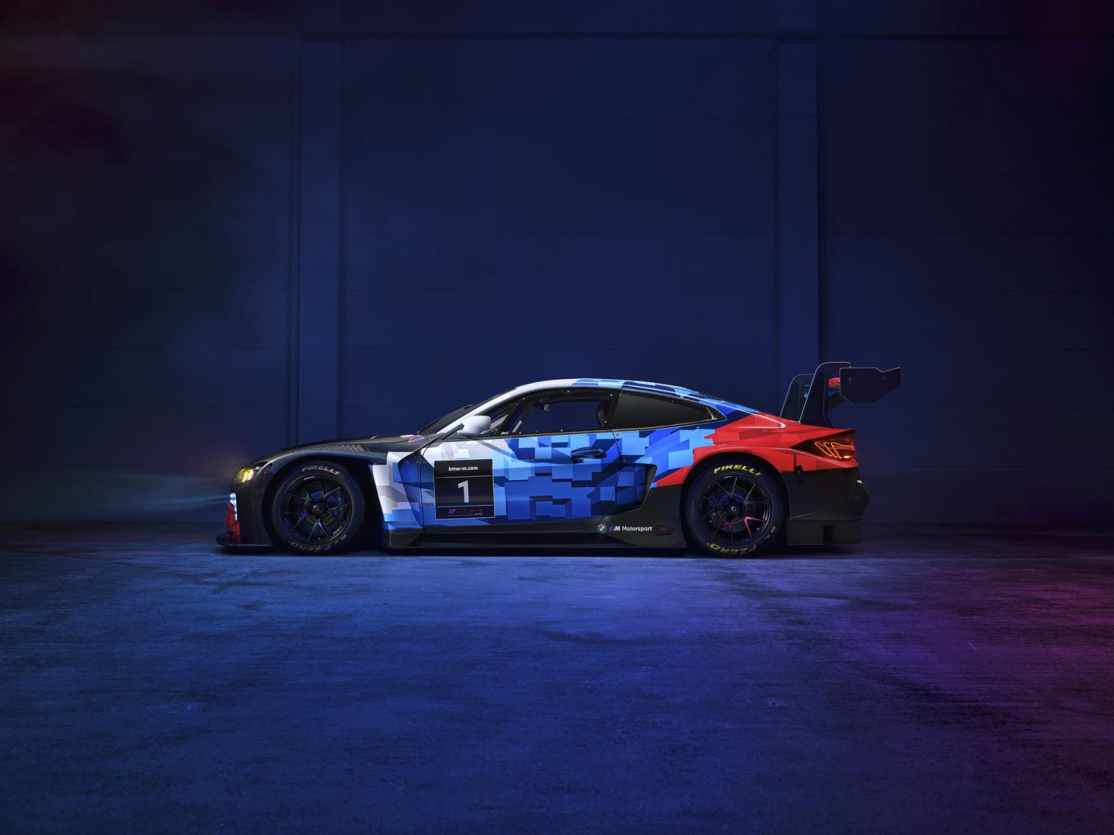 BMW apresenta o M4 GT3 EVO, sua maior aposta com 590 cv para a ...