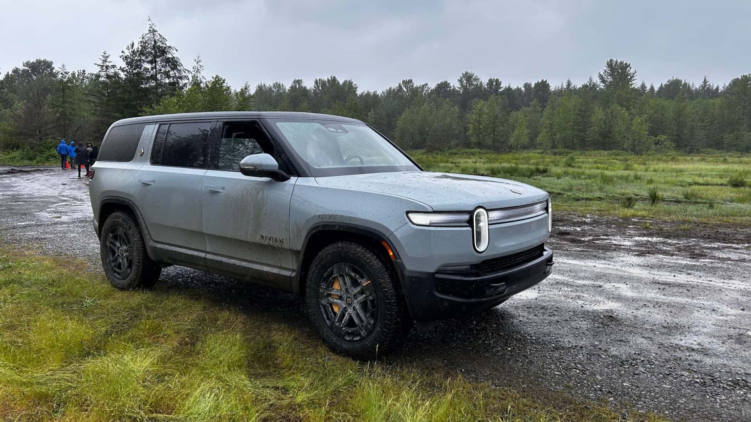 Rivian renueva por completo sus modelos R1T y R1S introduciendo mejoras ...