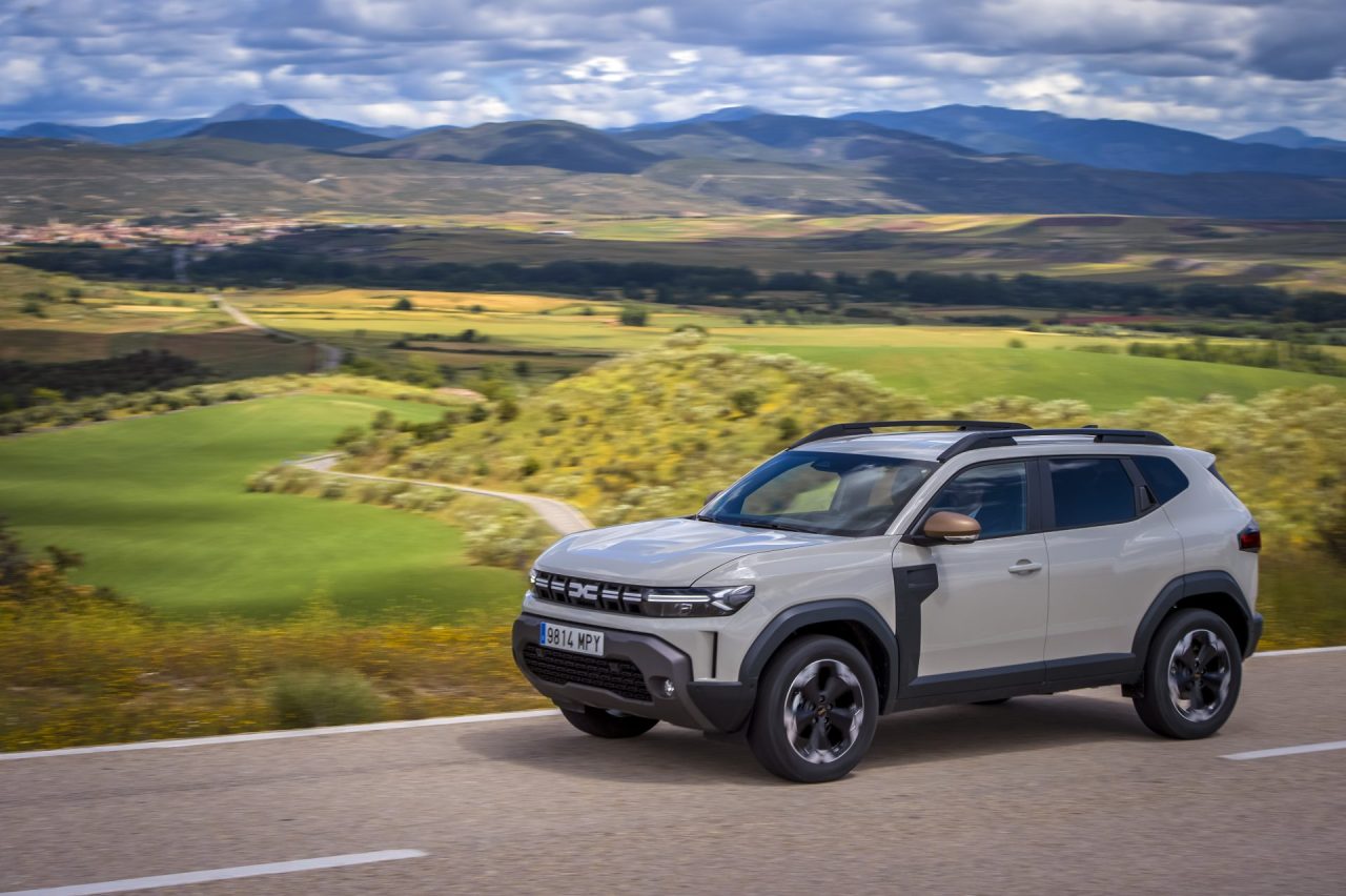 Den fornyede Dacia Duster med sin HYBRID 140-motor: Hvorfor vil alle ...