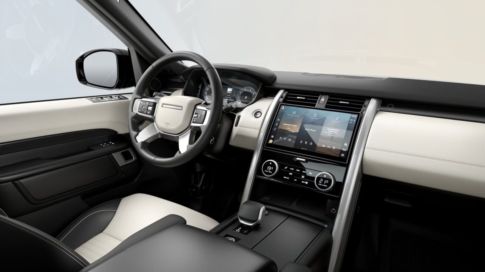 Land Rover celebrates 35 years of Discovery with an edition