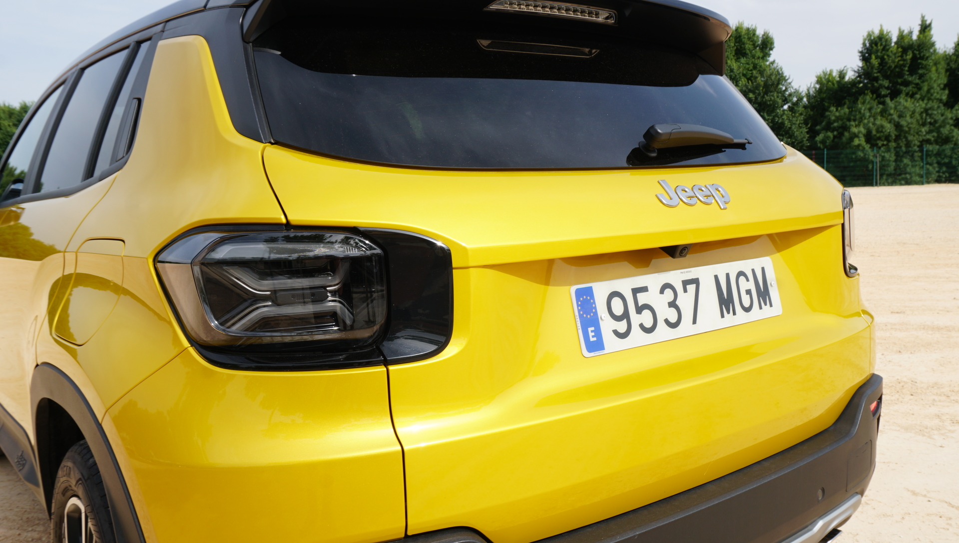 Test Jeep Avenger: benzine, hybride of elektrisch? Wij zijn duidelijk