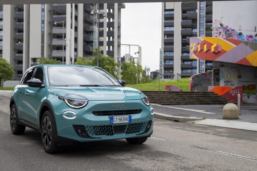 O FIAT 600 Jahre Edition é a homenagem da marca aos seus 125 anos de ...