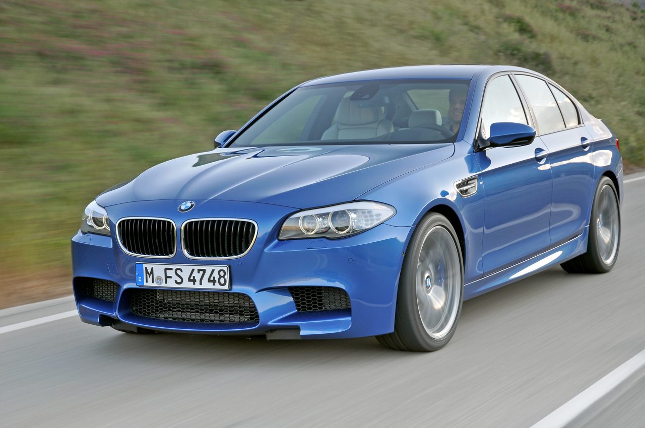 40 years of dominance: The evolution of the seven generations of the BMW M5