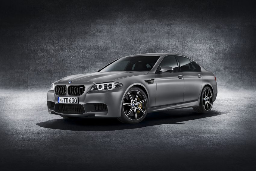 40 years of dominance: The evolution of the seven generations of the BMW M5