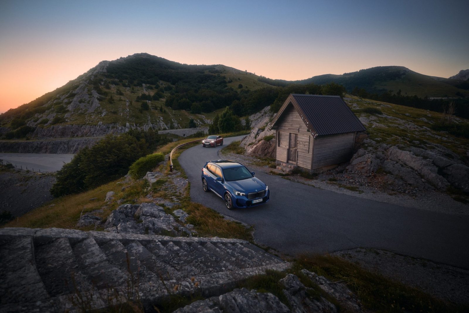 The BMW iX1 and the BMW iX2 receive the eDrive20 engine