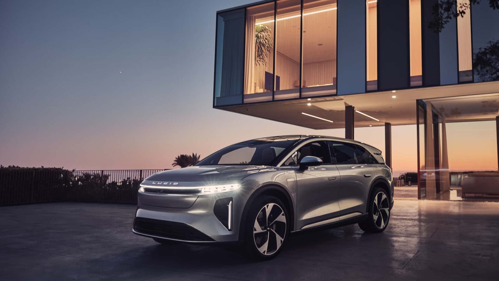 A Lucid Motors começa a aceitar encomendas para seu novo SUV Gravity na ...