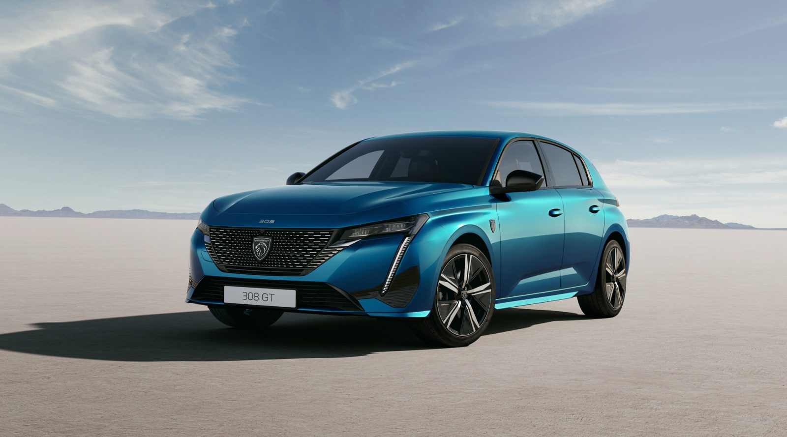 Volkswagen Golf vs Peugeot 308: a technological duel between two ...
