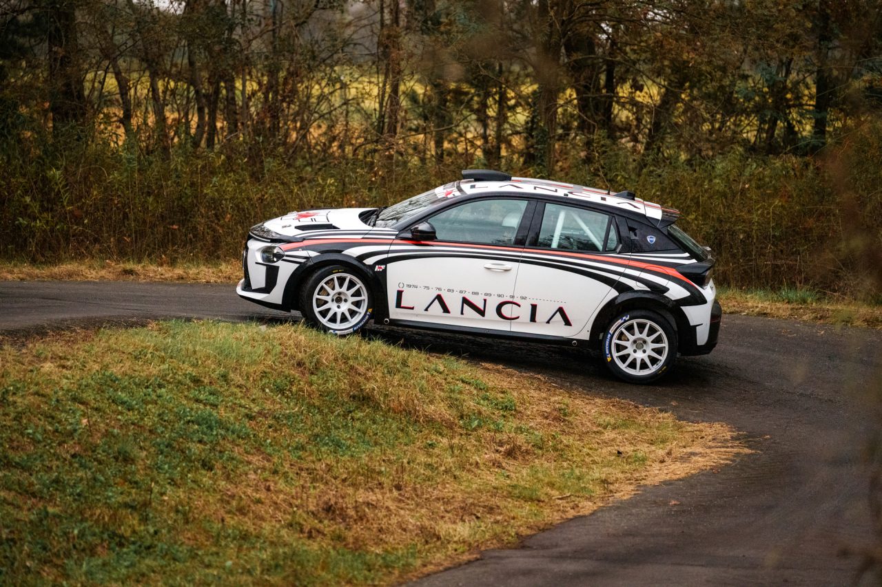 The 4 HP Lancia Ypsilon Rally212 HF comes to light in the Balocco tests