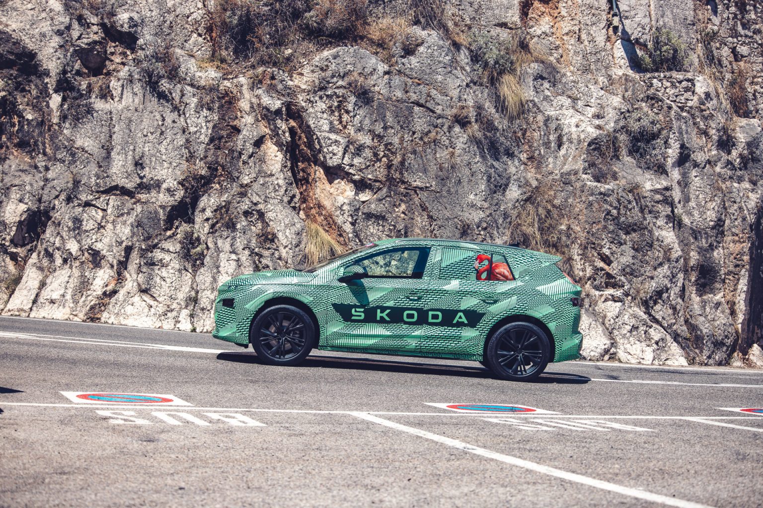 [VIDEO] Das sind die beiden Geräusche des neuen kompakten Elektro-SUV ...