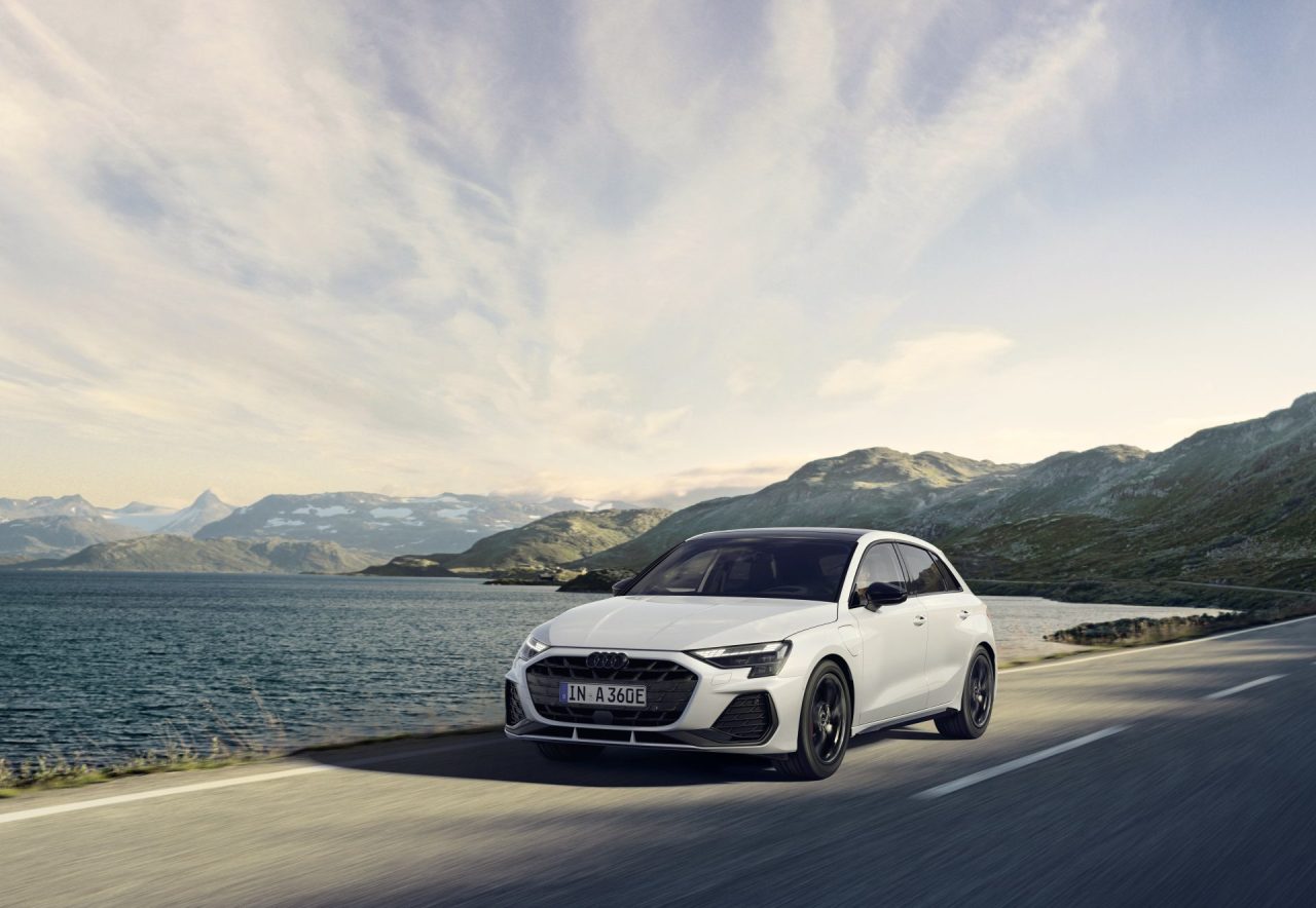 Audi actualizează A3 Sportback TFSIe, hibridul plug-in este acum mai ...