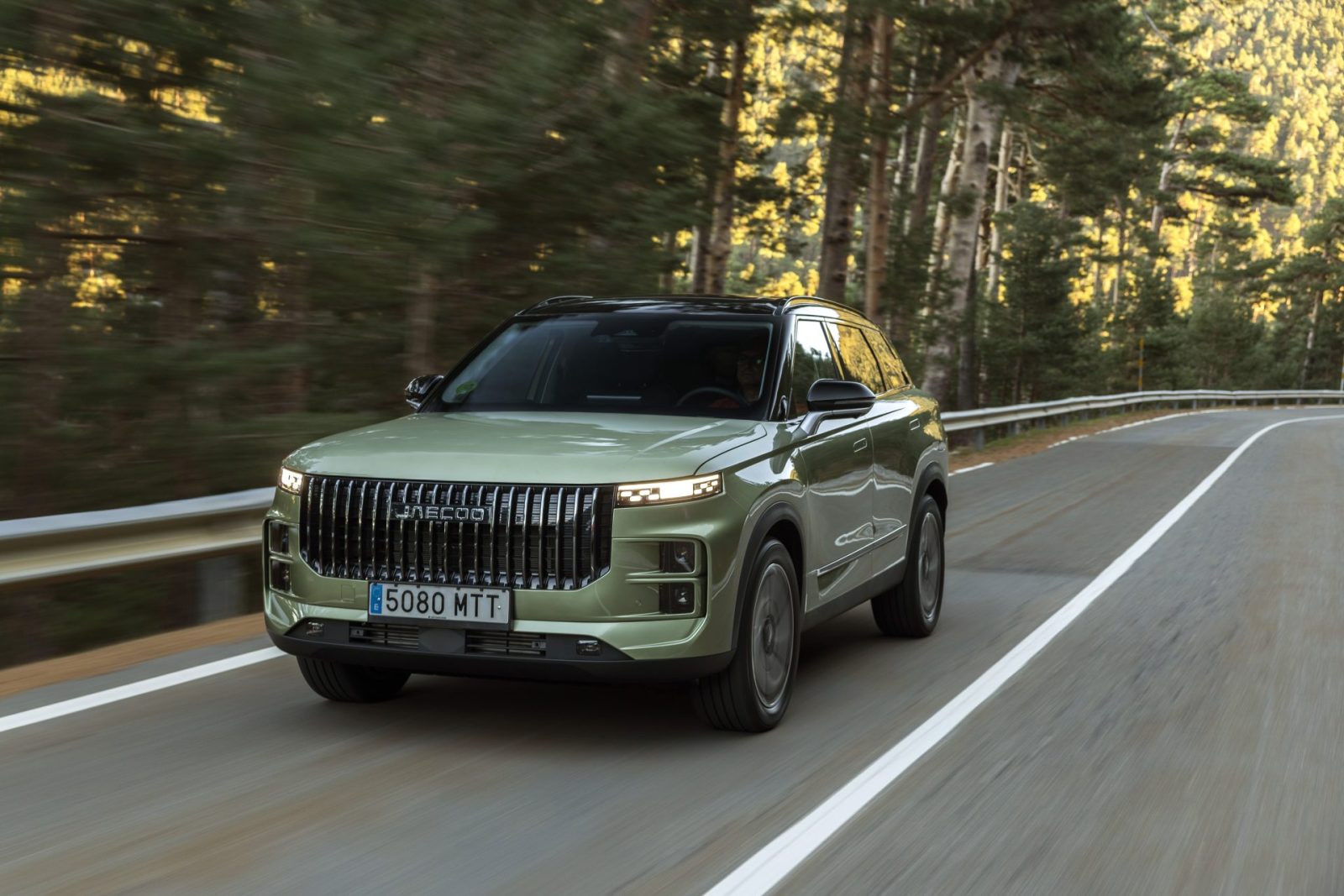 JAECOO 7 test: the Chinese SUV with 4×4 traction, attractive design and ...