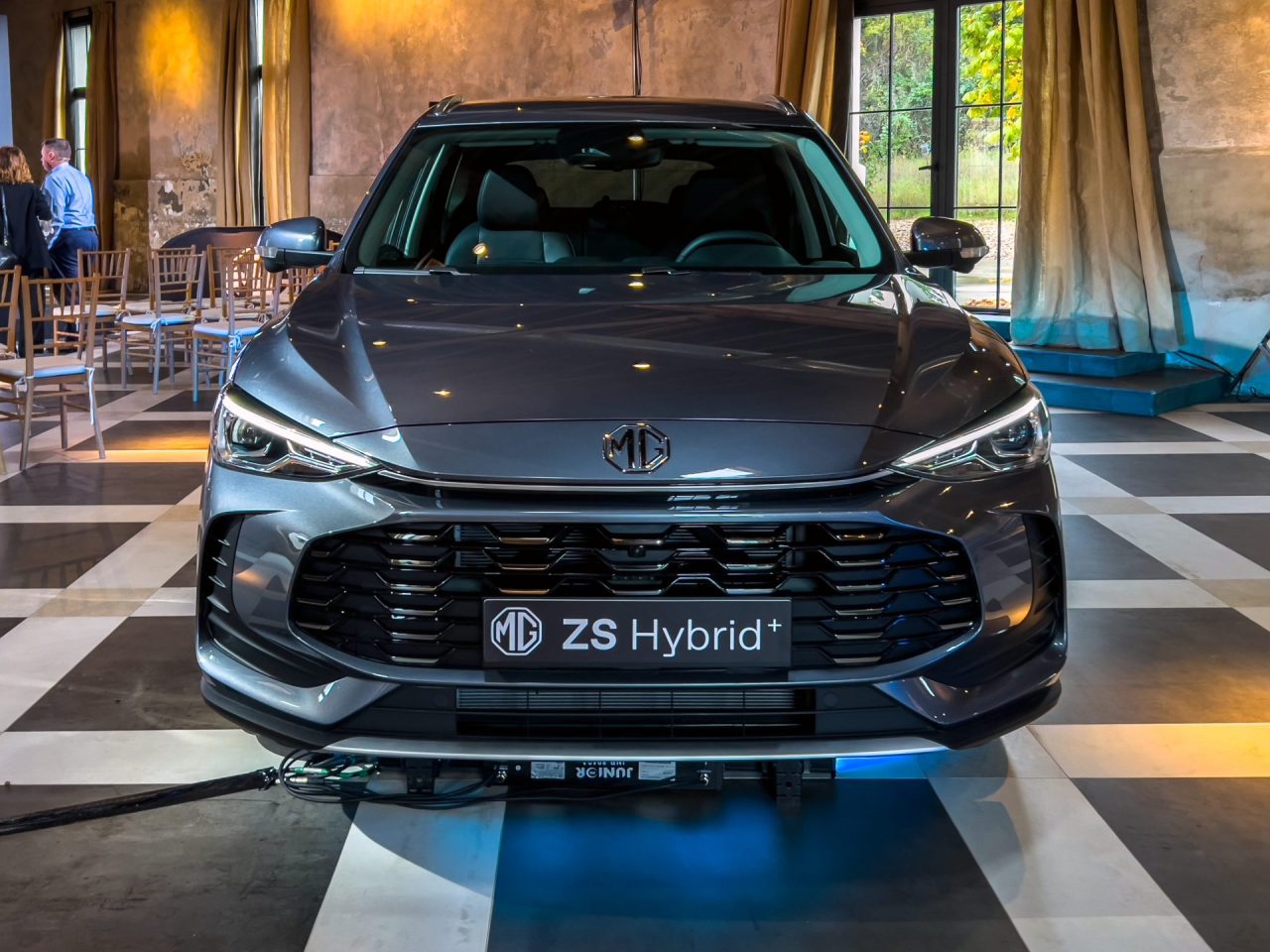 MG ZS HYBRID+: a hybrid at the price of a petrol? The new ZS with an ...