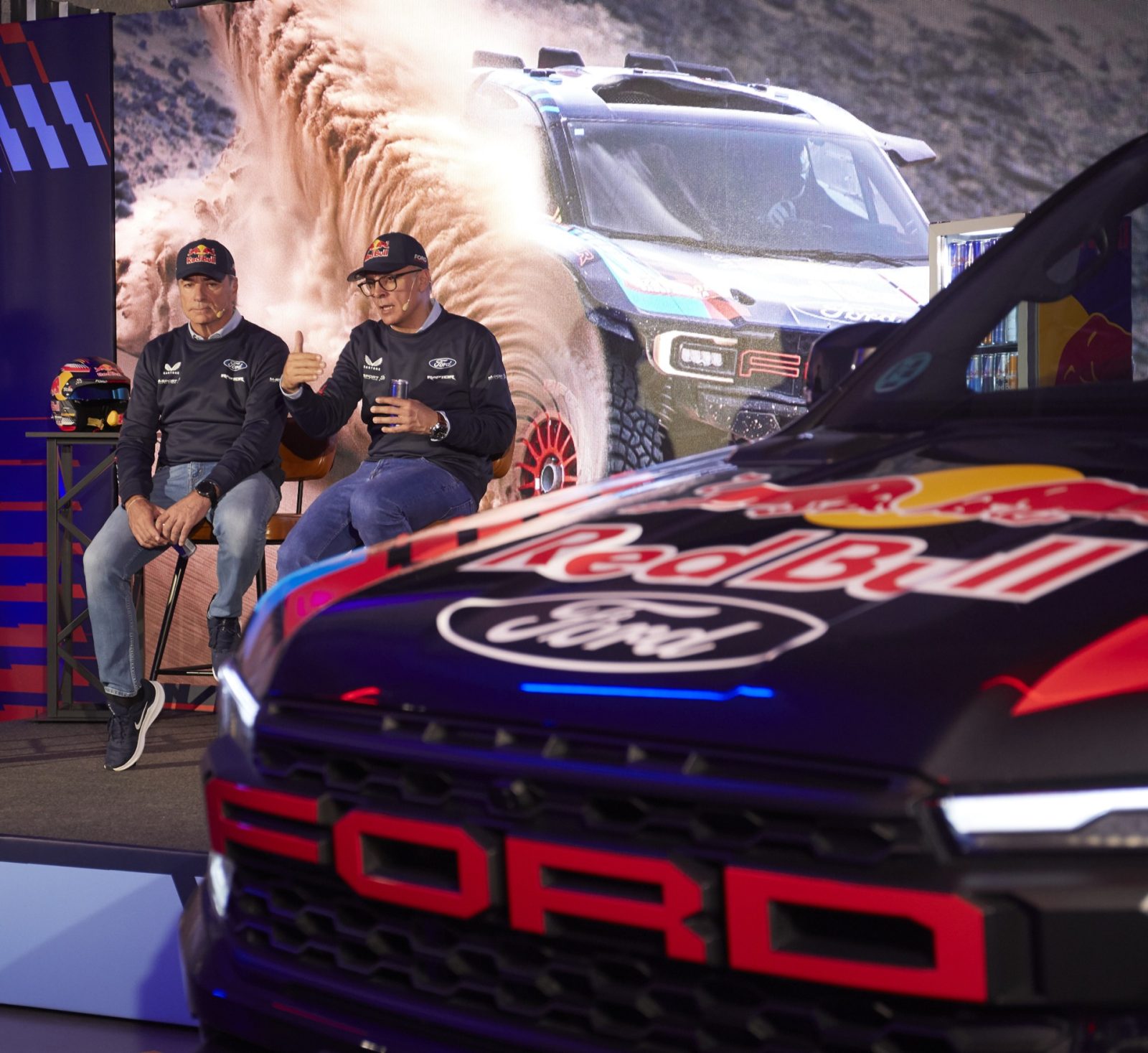 Carlos Sainz y el Ford Raptor T1+, preparados para el Dakar