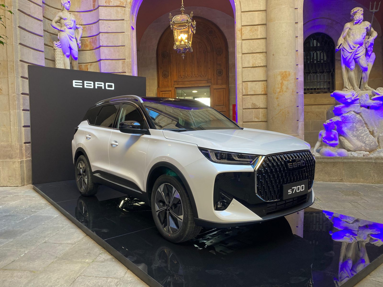 EBRO S700 et S800 : le retour d'une légende espagnole sur le segment des SUV