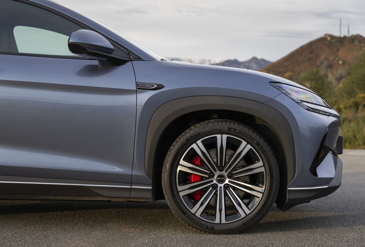 Michelin equips the new Pilot Sport EV in the new BYD SEALION 7 with 530 hp