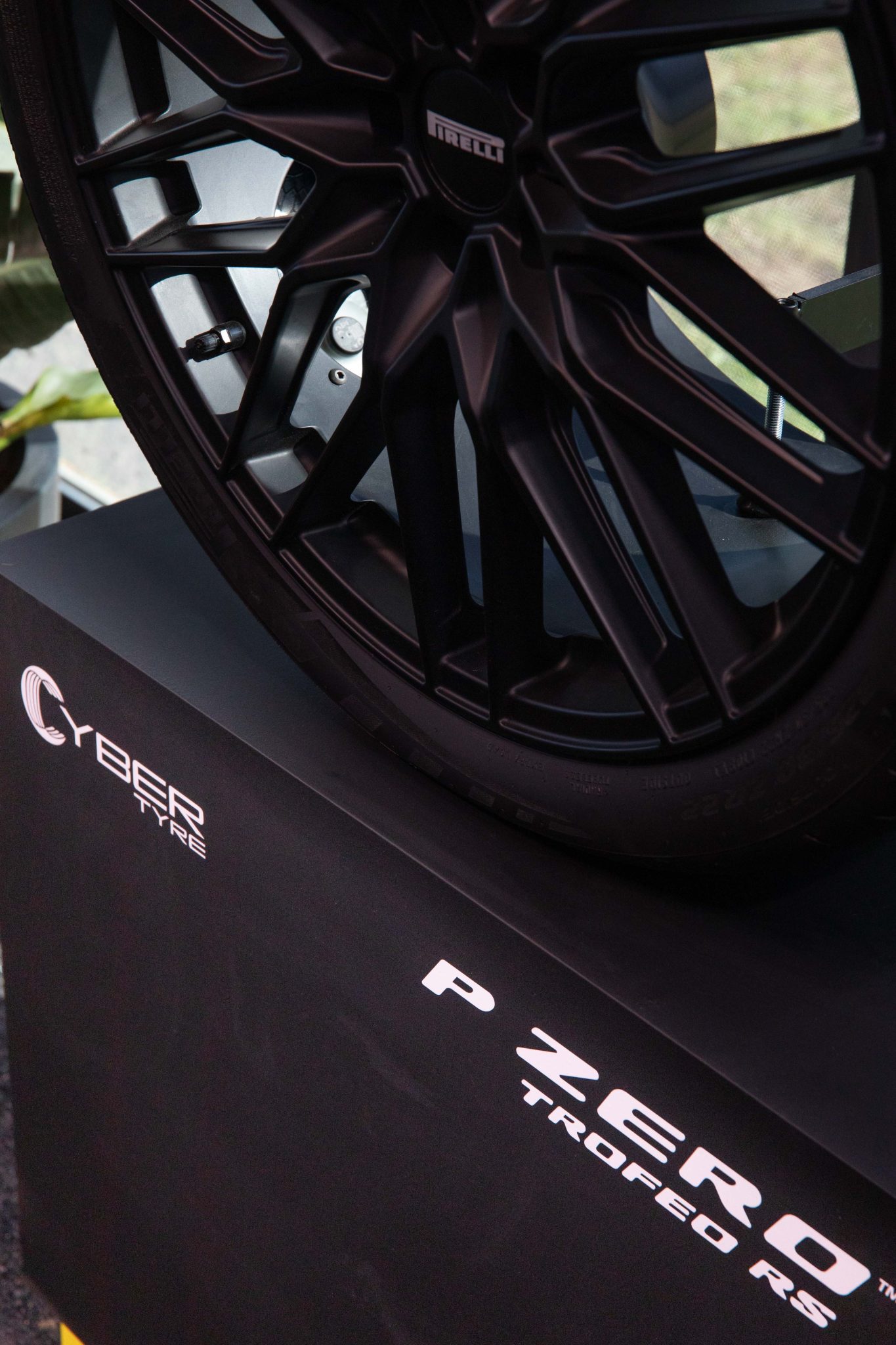 Pirelli presenta oficialmente su sistema Cyber Tyre