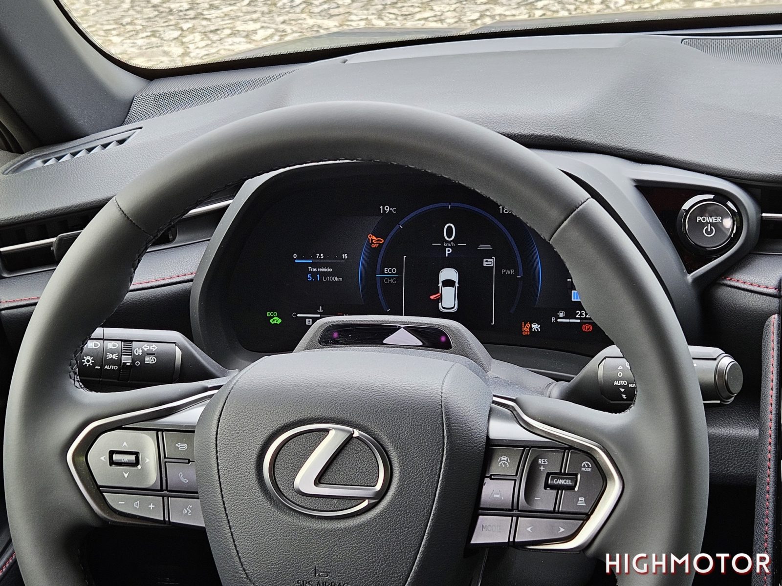Review en test van de Lexus LBX, een echte premium stadsauto