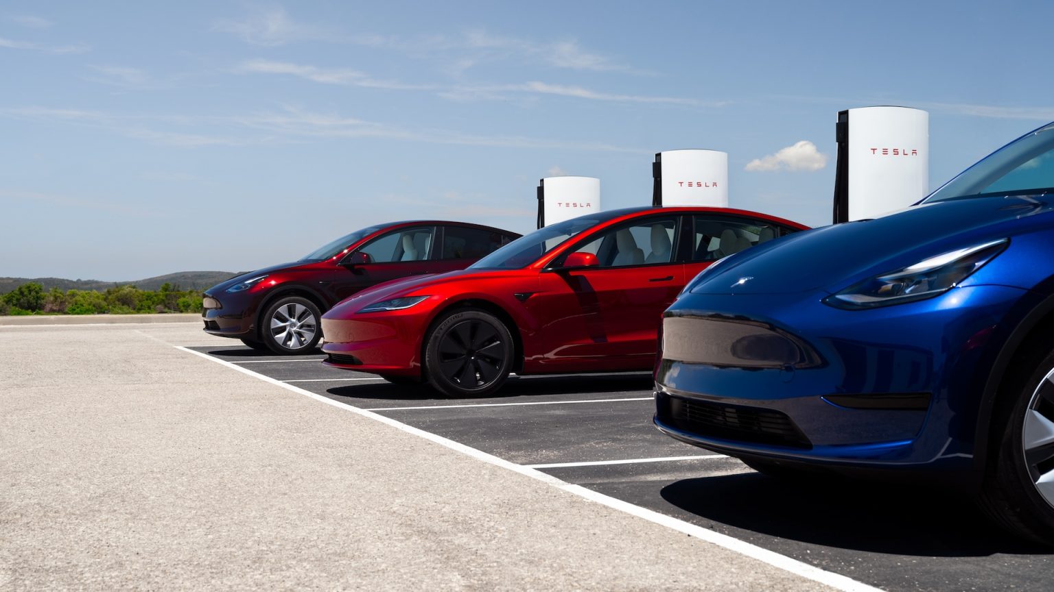 Tesla's V4 Superchargers in North America boost power output to 325 kW