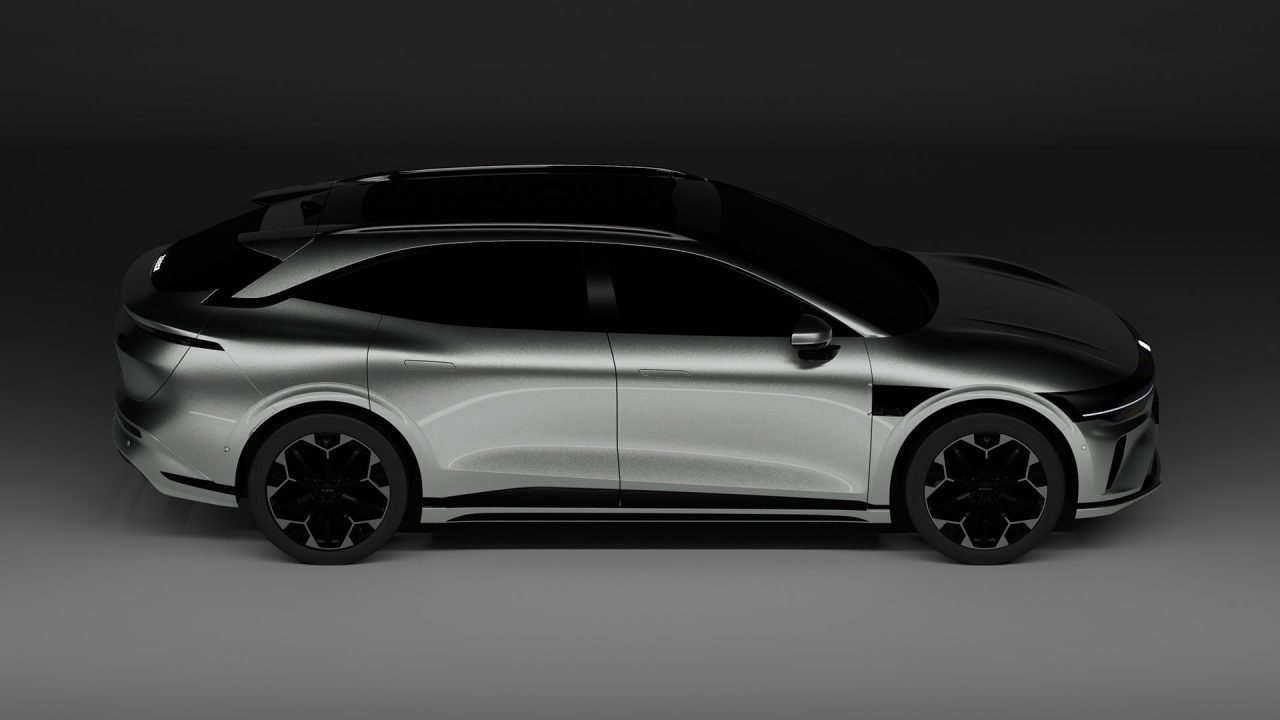 Zeekr reveals a family variant of its 007 electric sedan