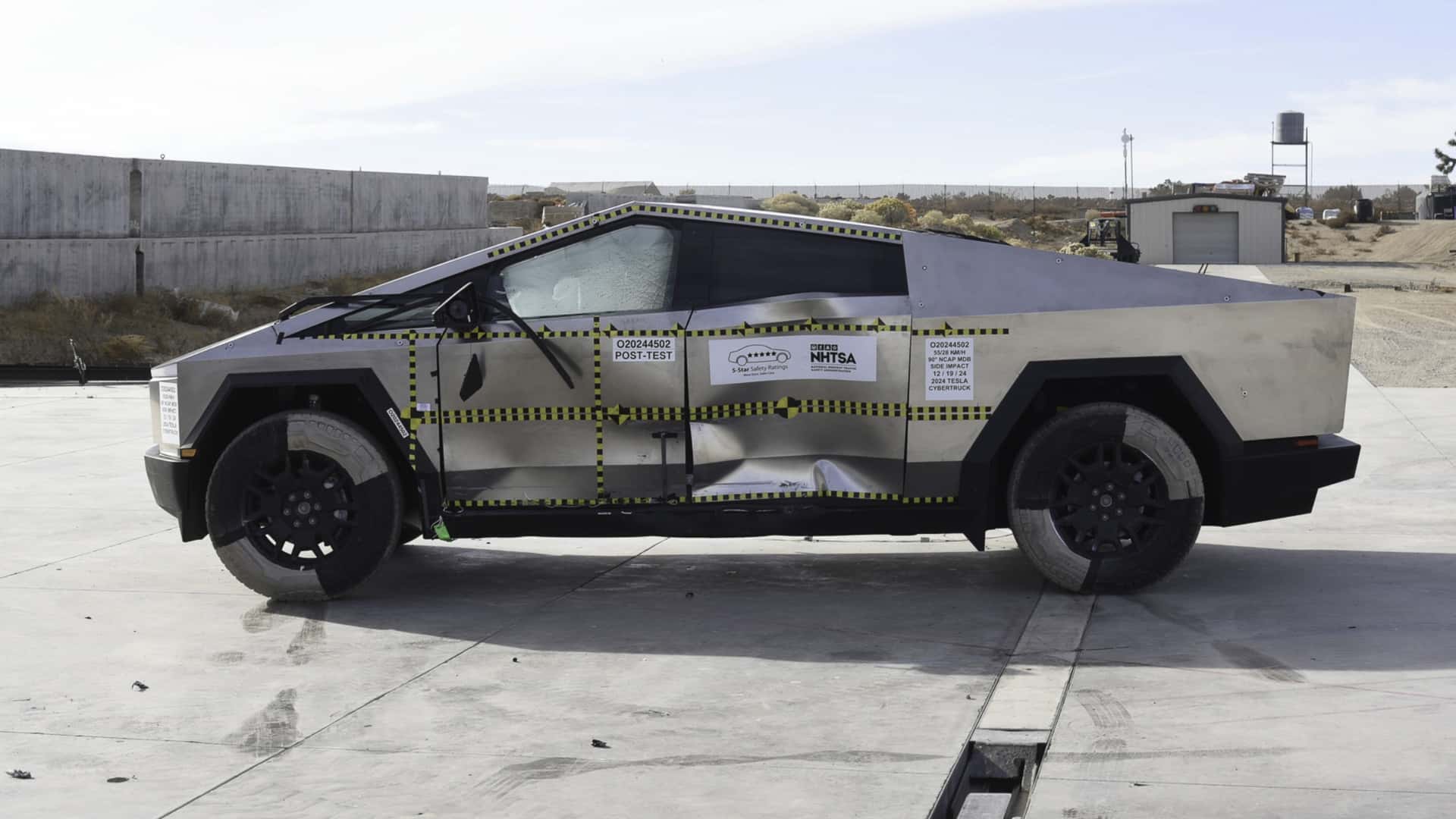 La NHTSA otorga cinco estrellas en seguridad a la Cybertruck de Tesla