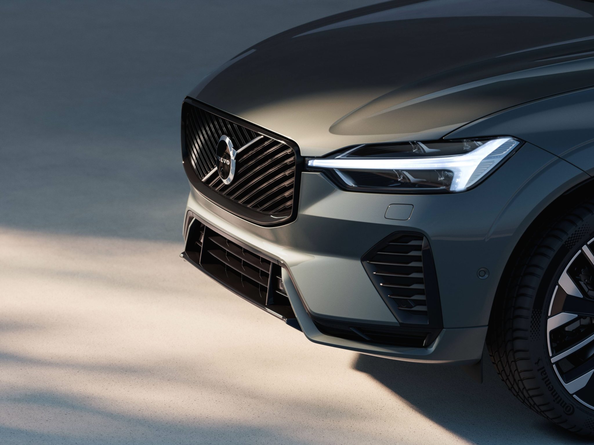 Volvo's best-selling model ever gets a makeover to keep the SUV battle ...