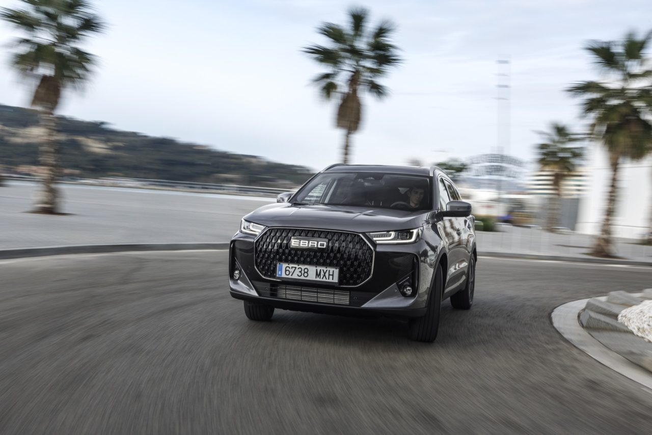 Ik heb de Ebro S700 getest en ik vertel je waarom de nieuwe Chinese SUV ...