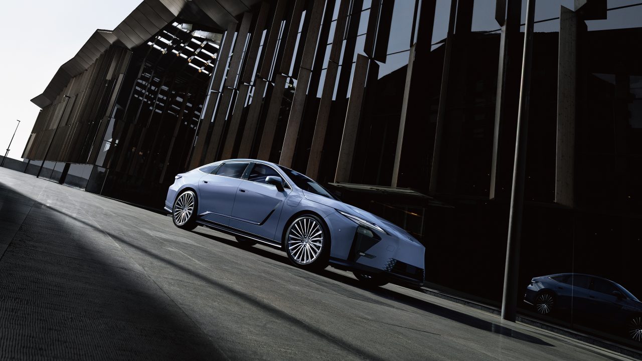 Lexus unveils the next-generation ES in Shanghai