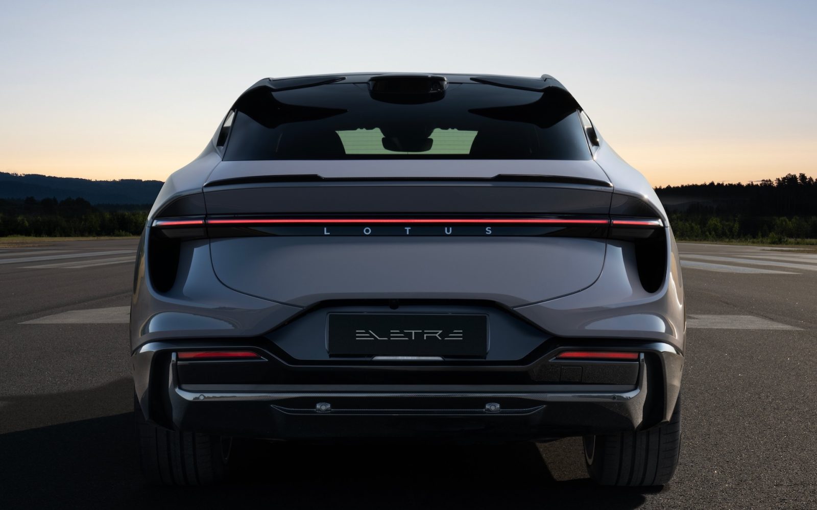 Lotus actualiza su gama de modelos eléctricos para 2025