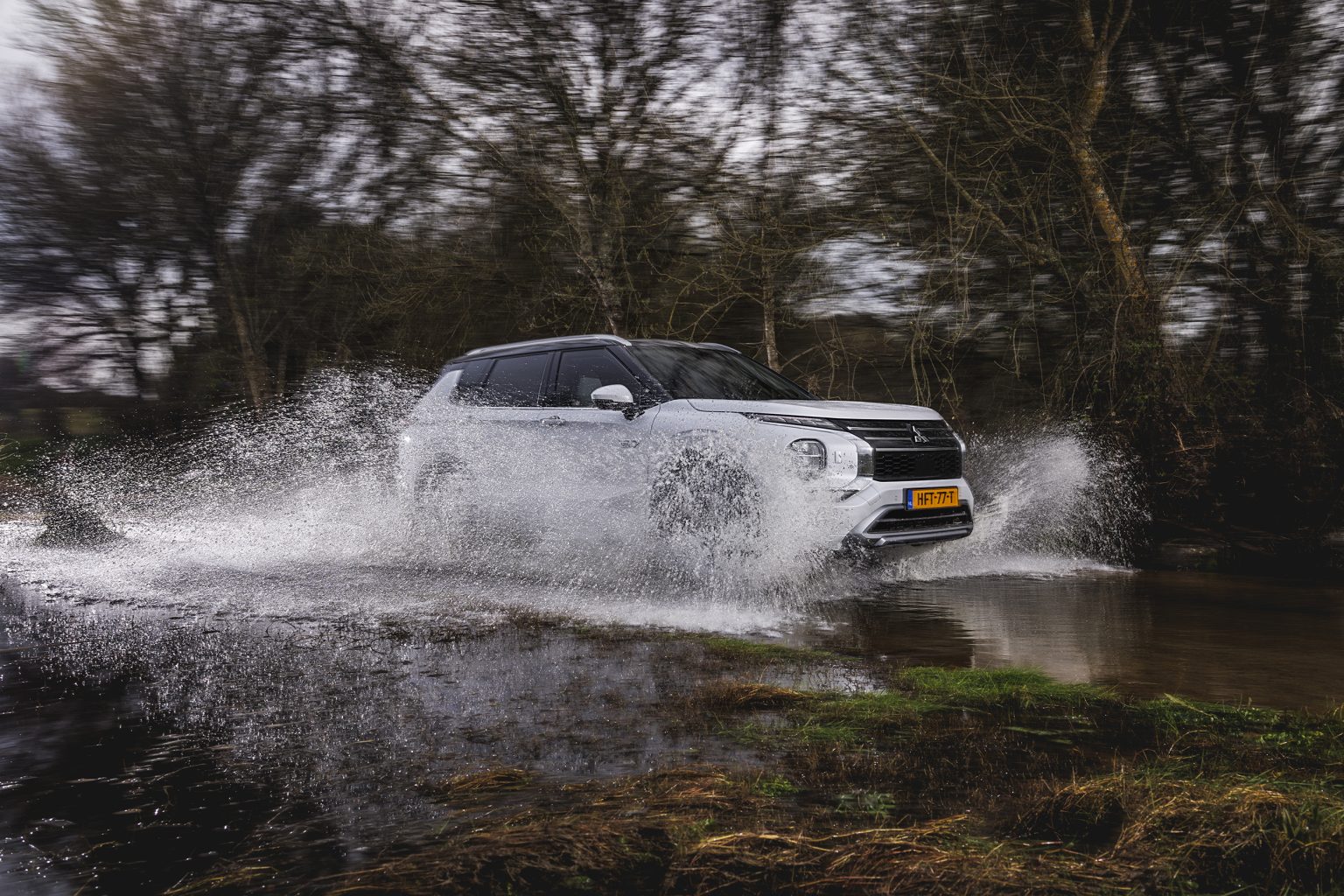 2025. aasta Mitsubishi Outlander PHEV: rohkem võimsust, suurem ...