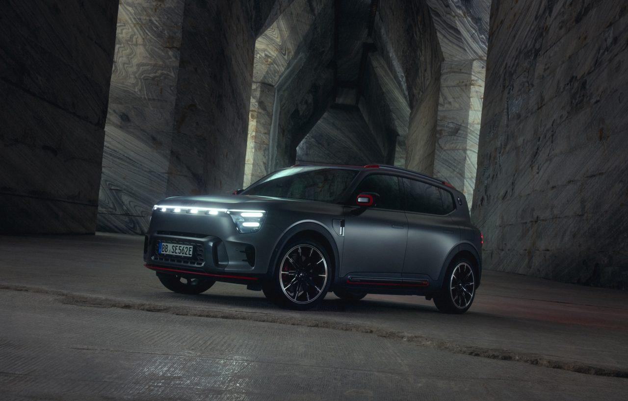 Here it is! This is the Brabus version of the Smart #5