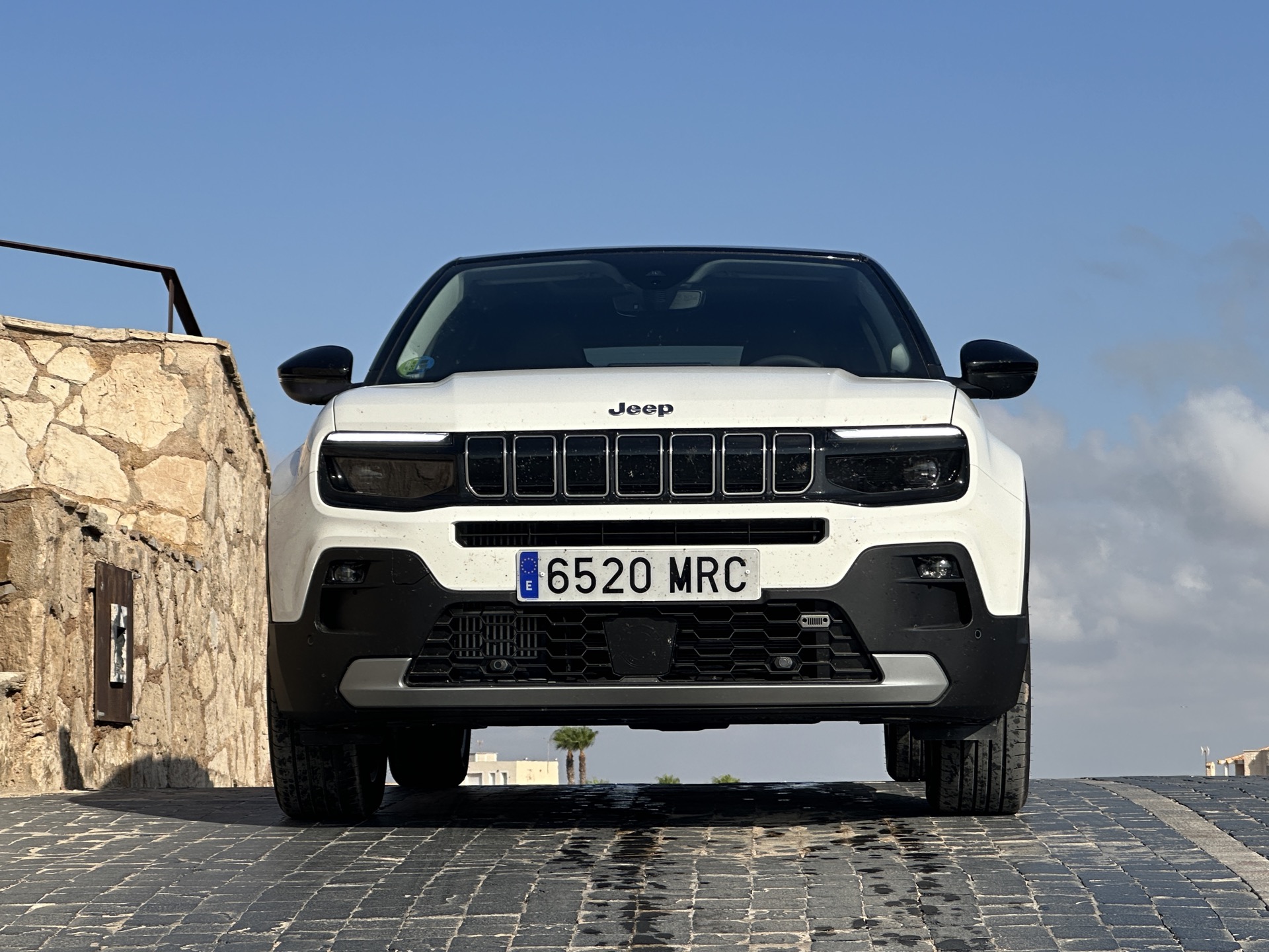 Prueba y opinión: Jeep Avenger e-Hybrid, un SUV urbano para escapar de la ciudad