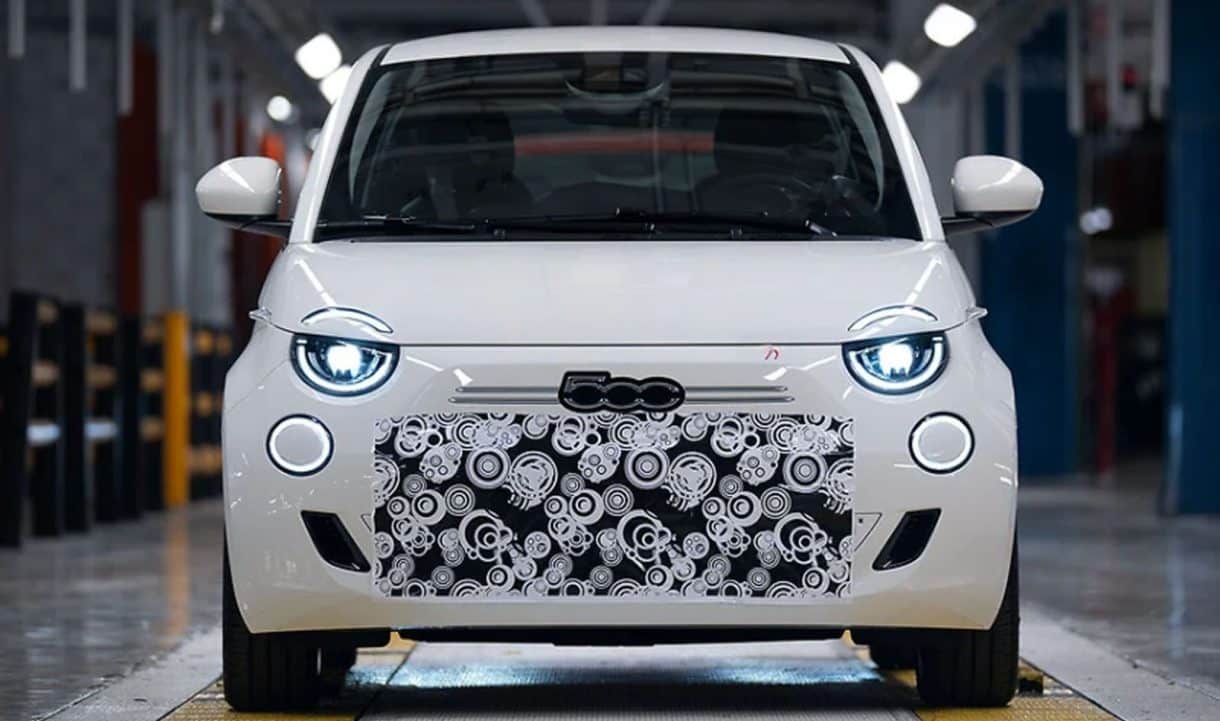 La producción a escala del nuevo FIAT 500 híbrido arrancará en noviembre