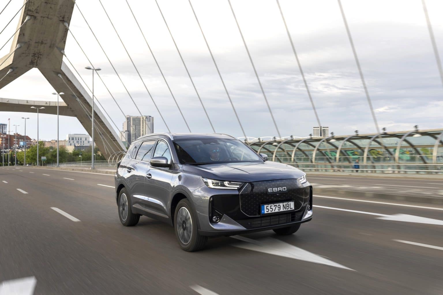 We tested the new Ebro S700 and S800 plug-in hybrids.