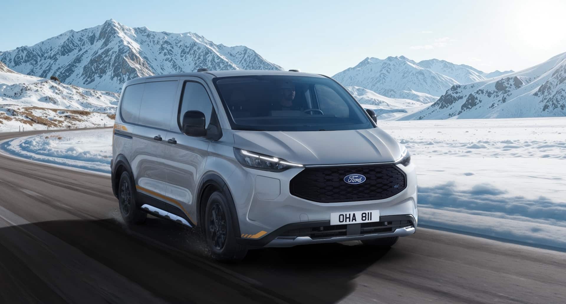 Ford anuncia una versión con tracción total de la E-Transit Custom