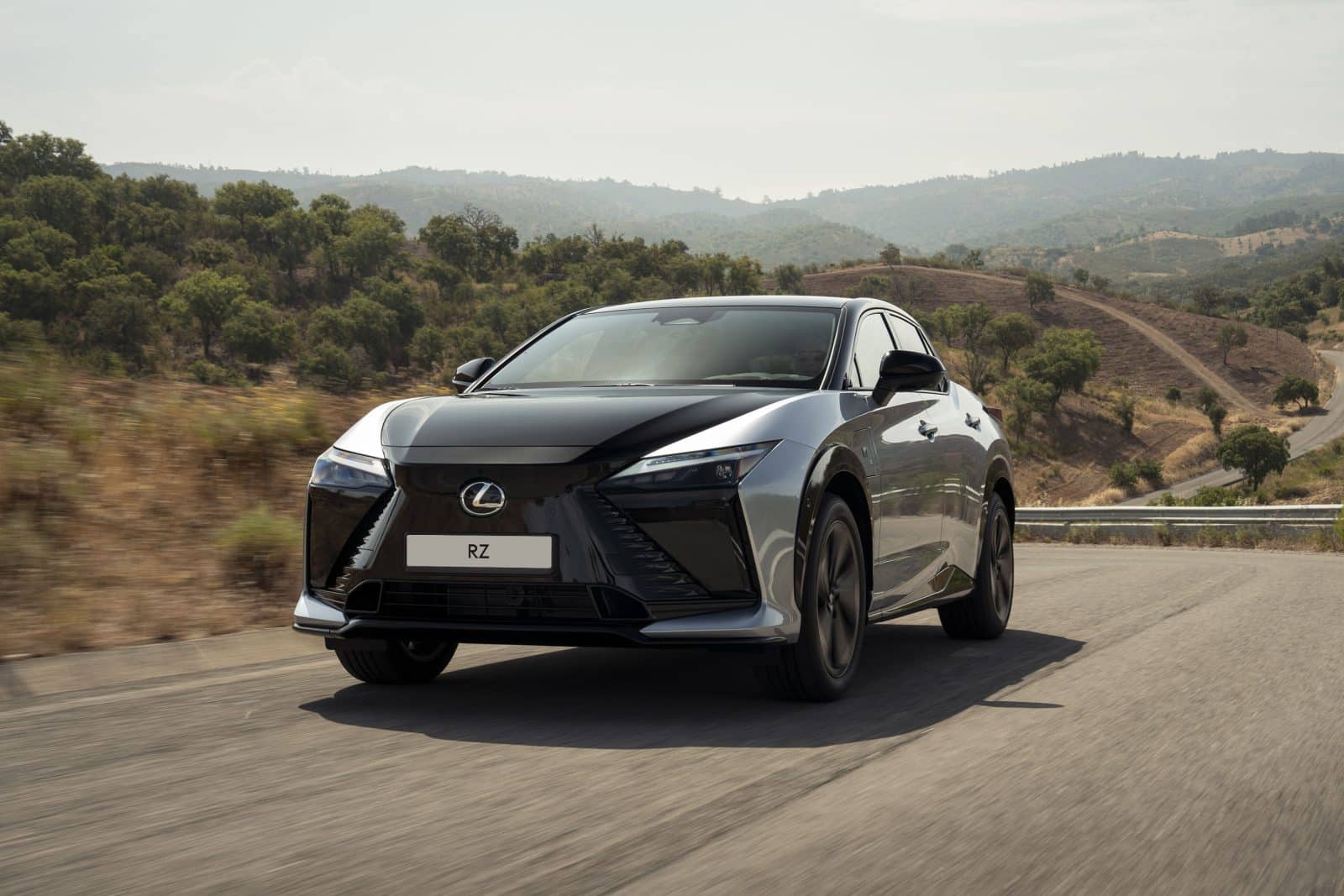 Lexus anuncia importantes novedades para su eléctrico RZ