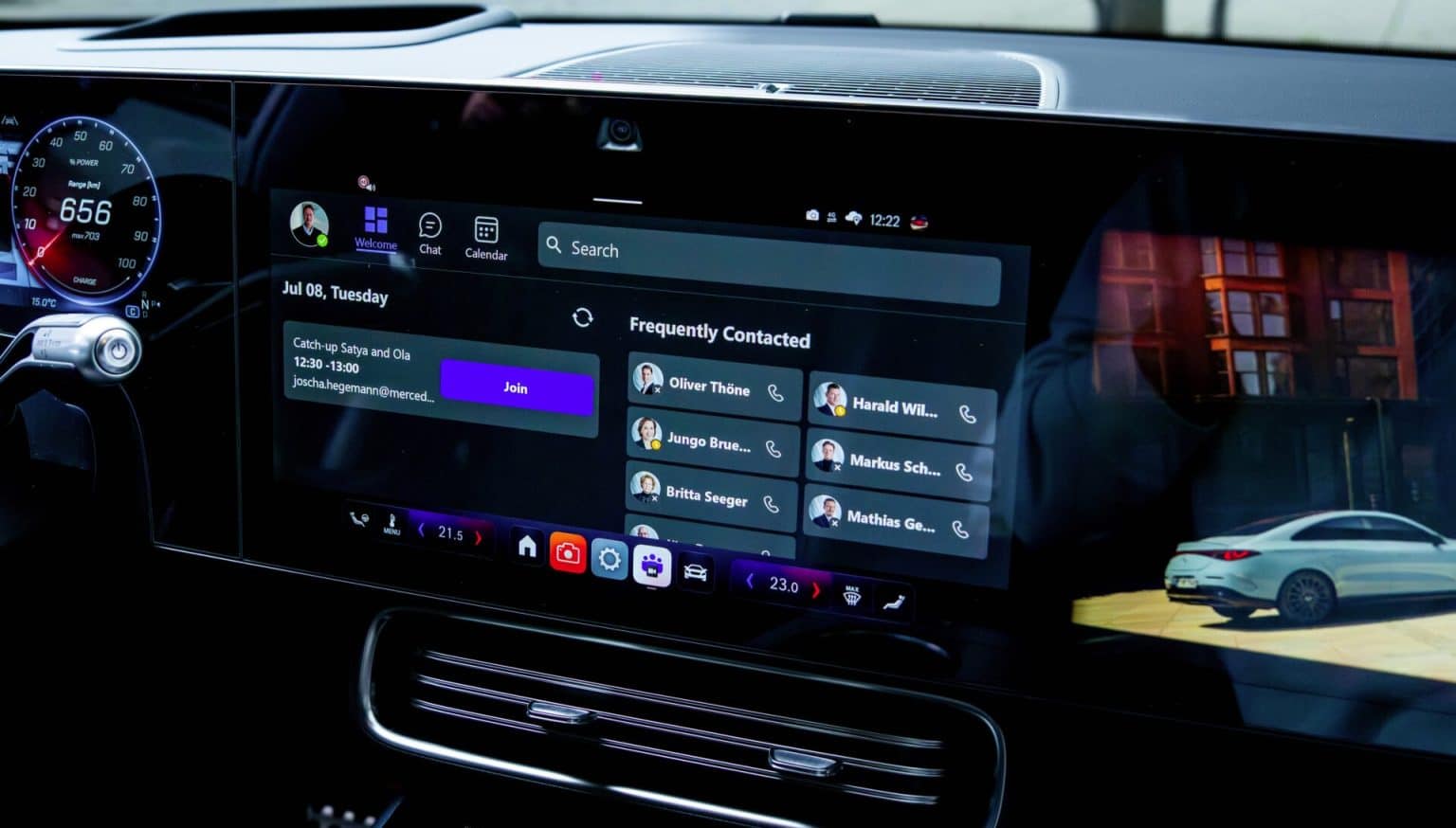 Mercedes-Benz turns the new CLA into a mobile office with Microsoft ...