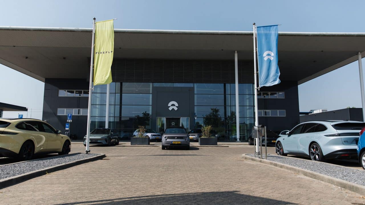 Prve dobave električnega Fireflyja v Evropi