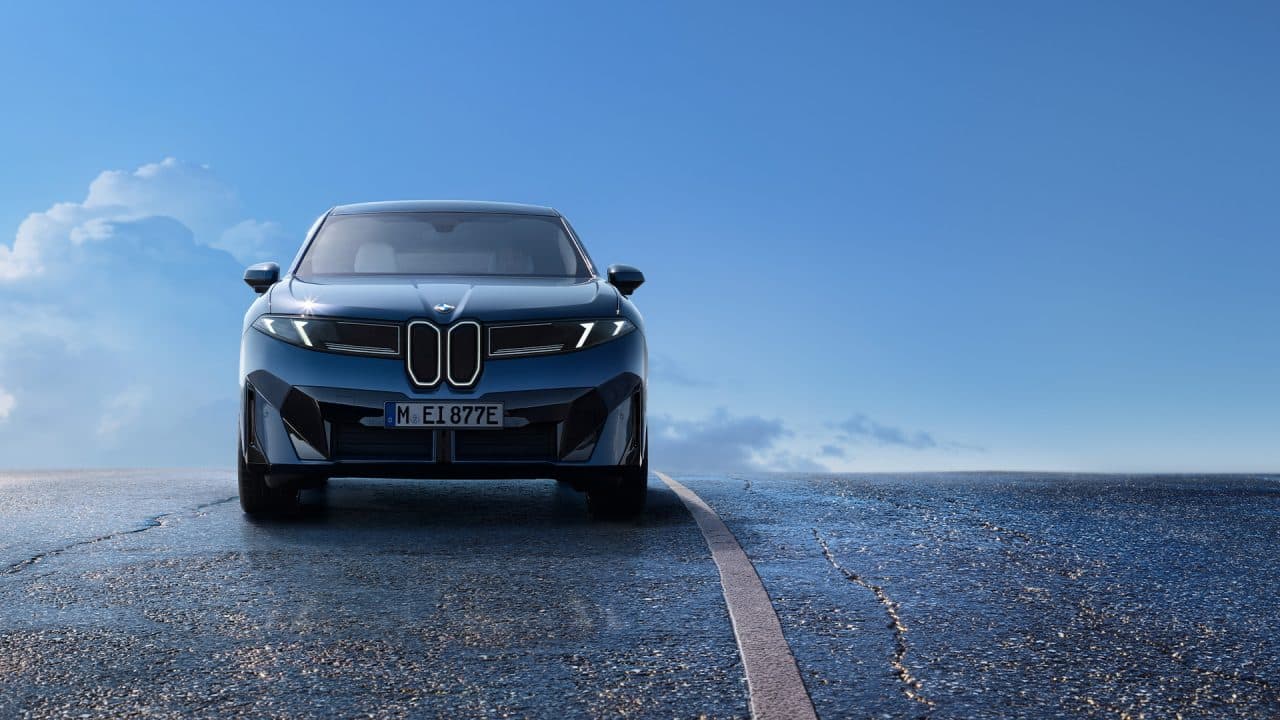 BMW udnytter den store efterspørgsel på den nye iX3 50 xDrive til at ...