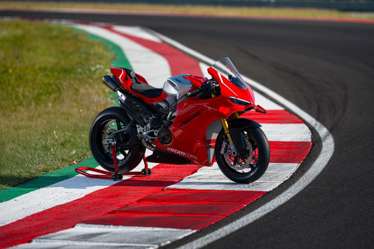 Ducati presenta la última evolución de la Panigale V4 R