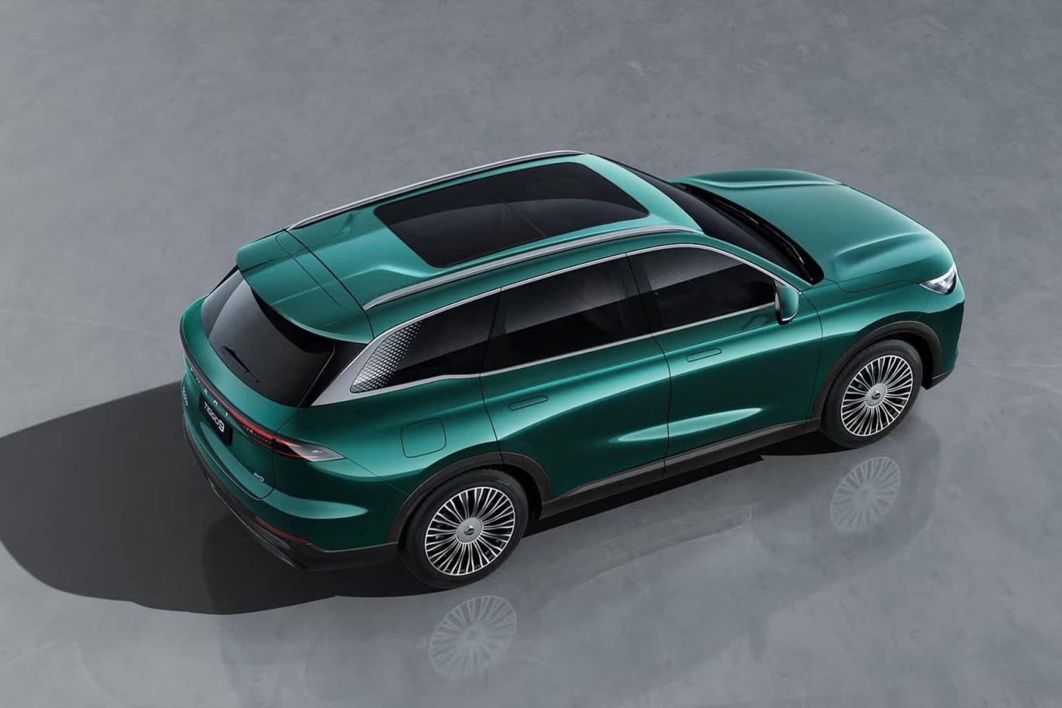 EBRO S900: The new Spanish SUV with over 100 km of electric range will ...