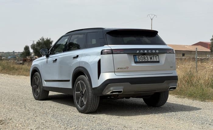 Test JAECOO 7: trakcia 4x4, atraktívny dizajn a cenovka 33 000 eur ...
