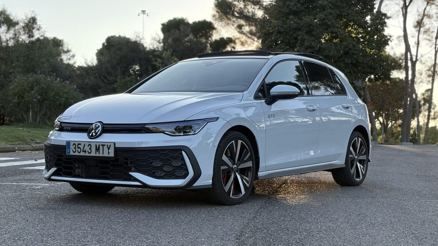 Volkswagen Golf GTE-Test: Der Hybrid, der den legendären GTI vom Thron ...